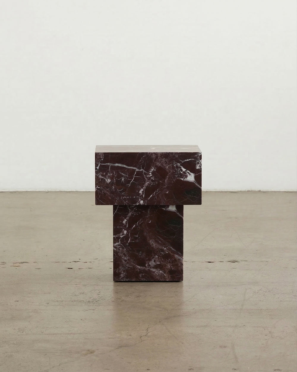 Butter Side Table Rosa Levanto | by Fleur Studios