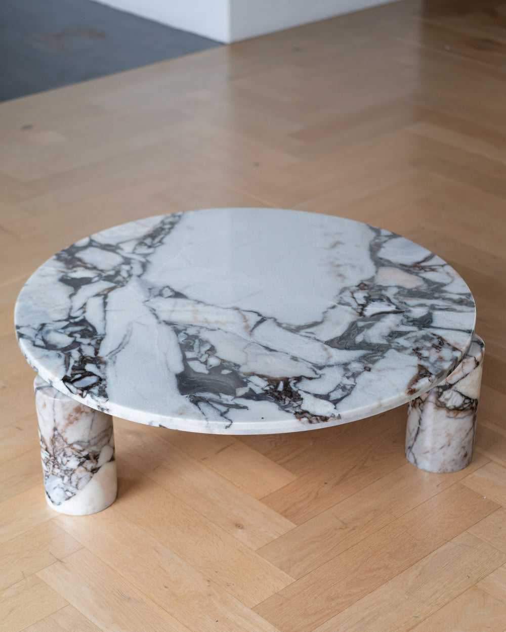 Bombola Round Coffee Table Calacatta Nero | Fleur Studios